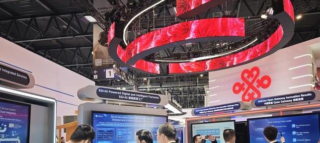 MWC2025 AI热潮来袭！云手机引爆市场，AI手机未来已展露端倪！_新闻看看