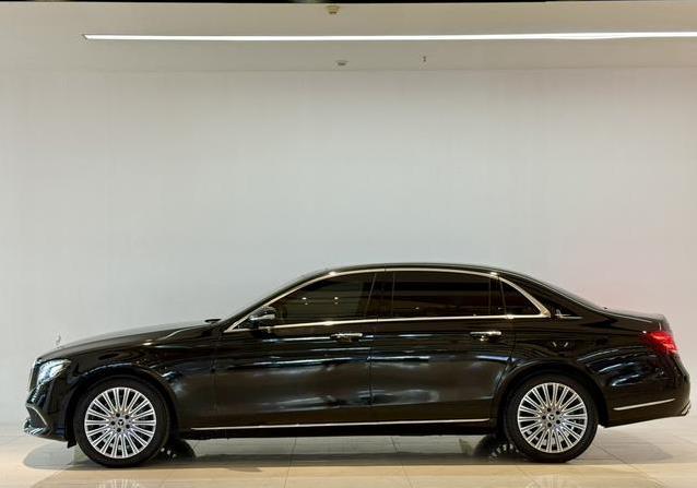 4万公里奔驰E300L仅26万，零过户黑色豪车，真能放心买？_新闻看看