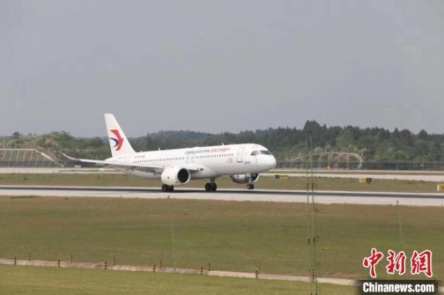 C919 онгоц Чэнду руу анхны нислэг хийв - mongol.china.com