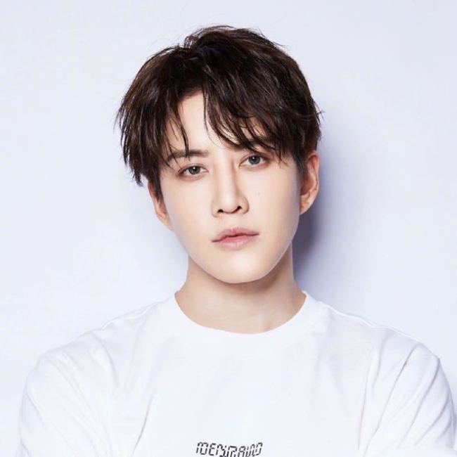 泰星Mike官宣中文名吴翊歌 透露张智霖帮忙取名_娱乐频道_中华网